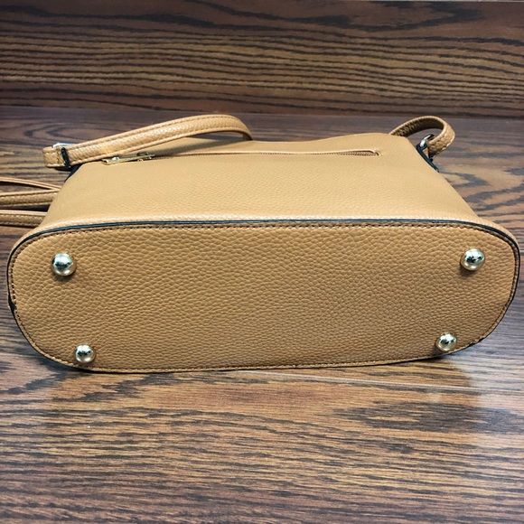 Deluxity | Bags | Deluxity Crossbody Bag | Poshmark